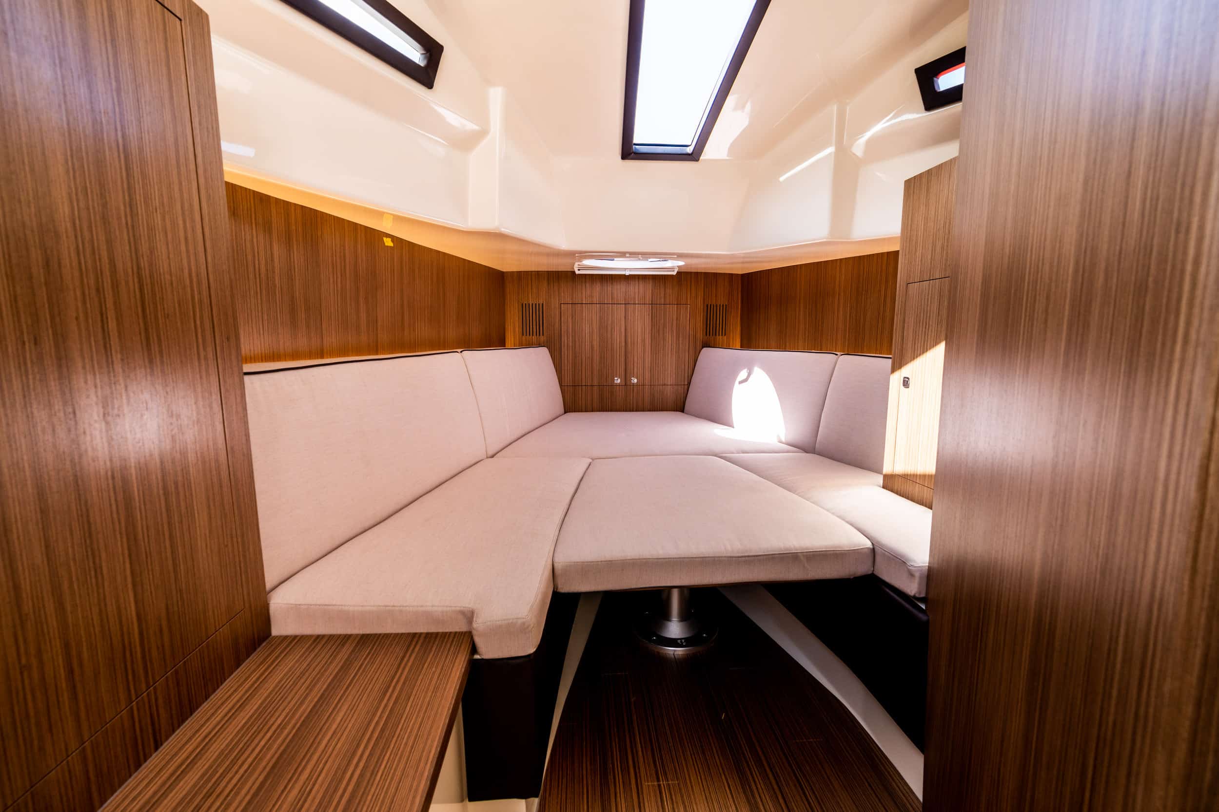 Capelli Tempest 50 Luxury Line For Sale | Maxi-RIB Elegance & Power ...