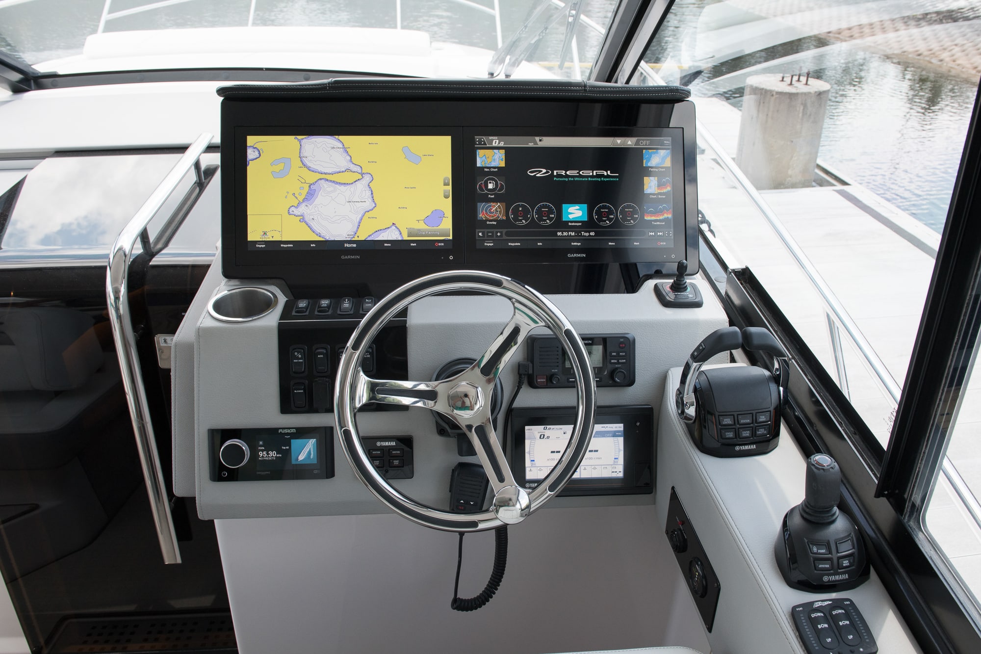 REGAL 36 GRANDE COUPE — Short Marine