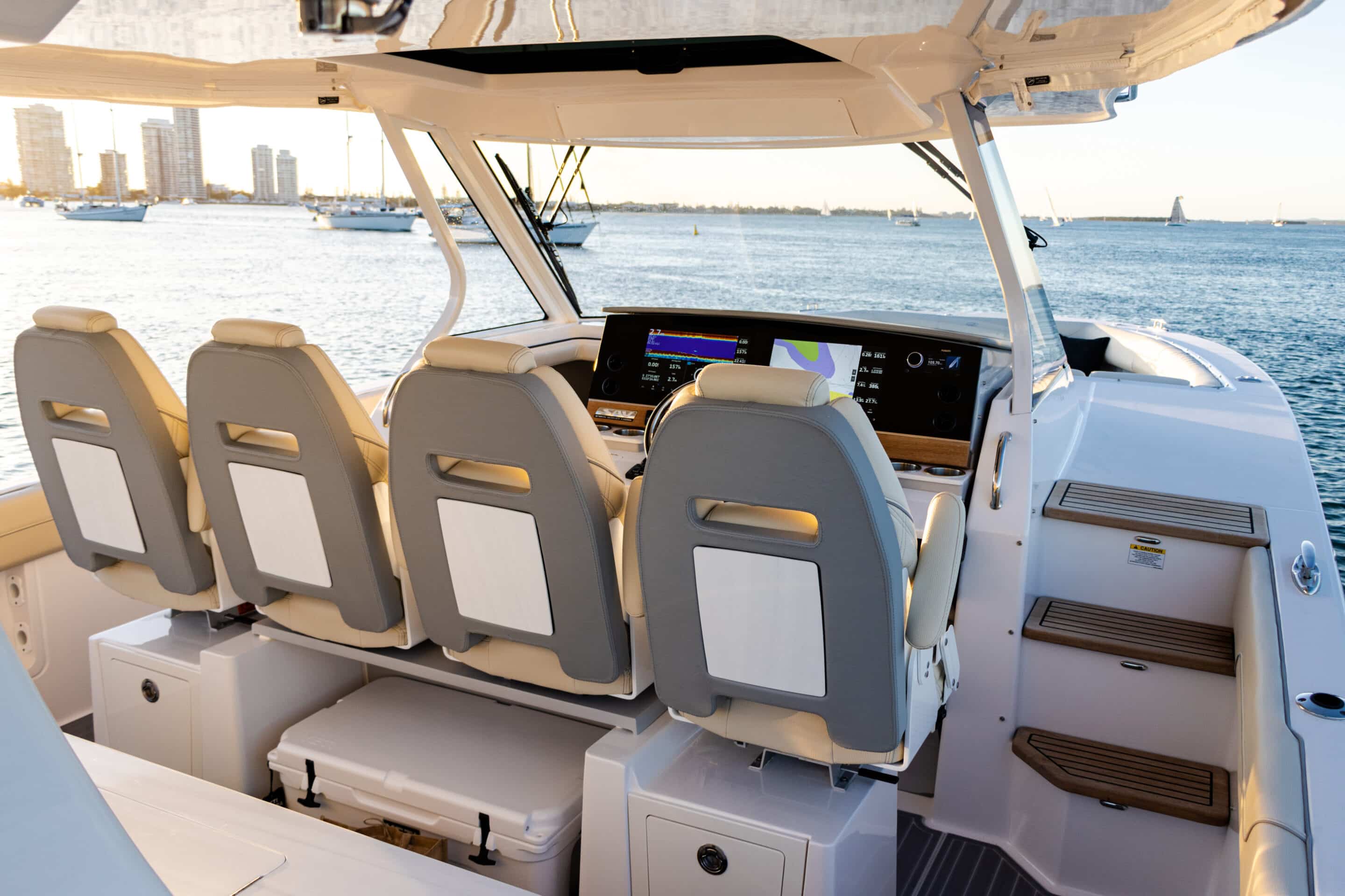 REGAL 38 SAV — Short Marine